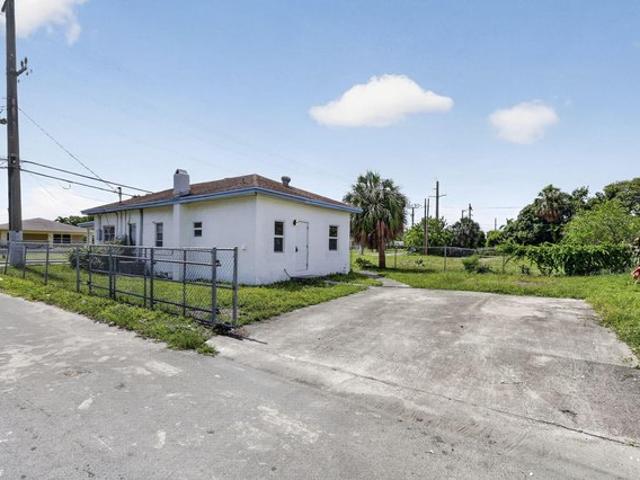 621 NW 3rd Ave, Pompano Beach, FL 33060