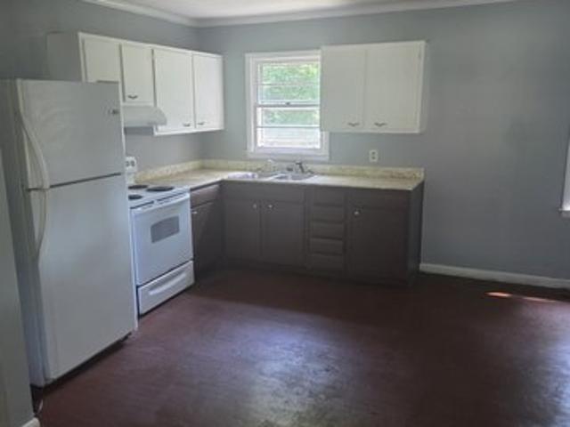 621 S Decatur St, Dublin, GA 31021