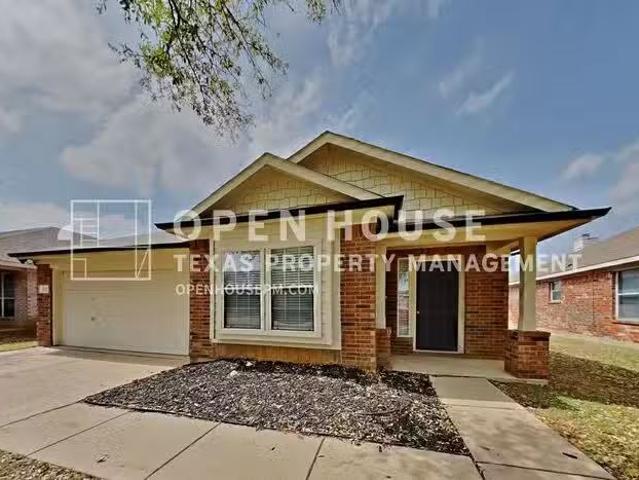 621 Soledad St, Arlington, TX 76002