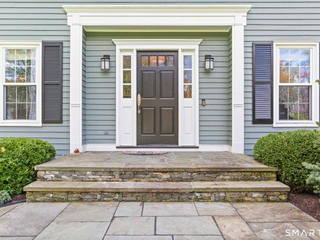 621 Shrub Oak Ln, Fairfield, CT 06824 | MLS #24168 | Compass