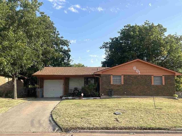 621 SW Arbuckle Ave, Lawton, OK 73501