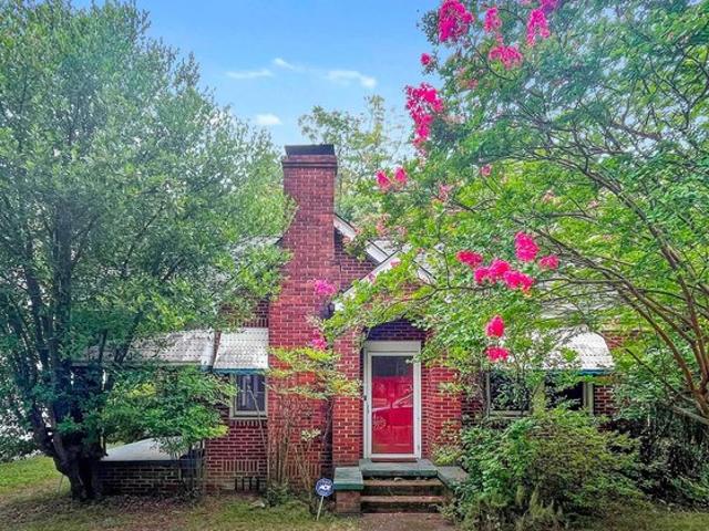 621 Poplar St, Cayce, SC 29033