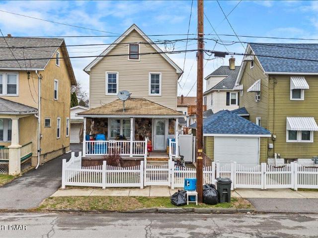 621 Race Street