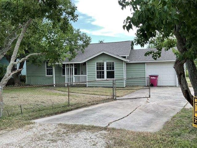 621 W 7th St, Freeport, TX 77541