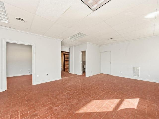 621 W 2nd Street