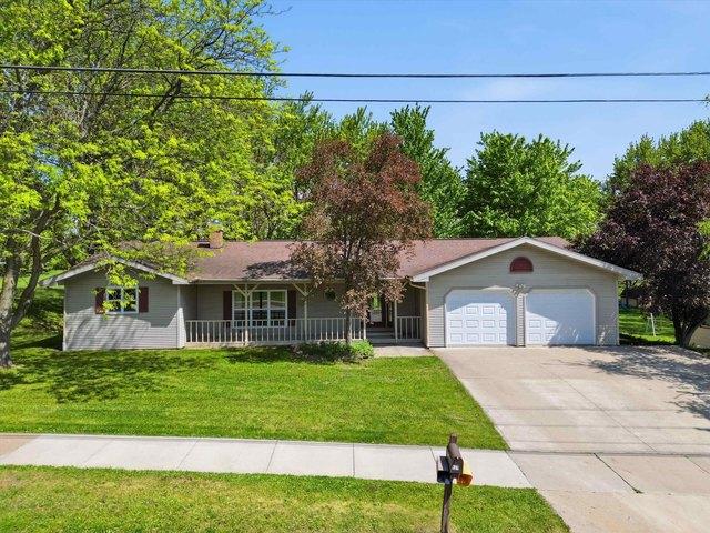 621 W Upham St, Marshfield, WI 54449
