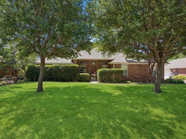621 W Windsor Dr, Denton, TX 76207