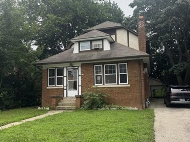 621 W Keith Ave, Waukegan, IL 60085