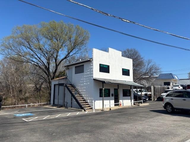 621 W Main Street