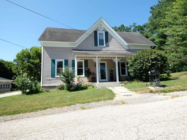 621 W Oak St, Ellettsville, IN 47429
