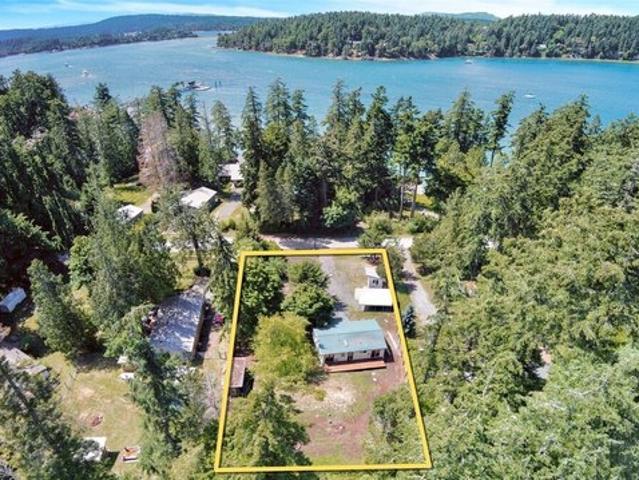 621 Westcott Dr, Friday Harbor, WA 98250