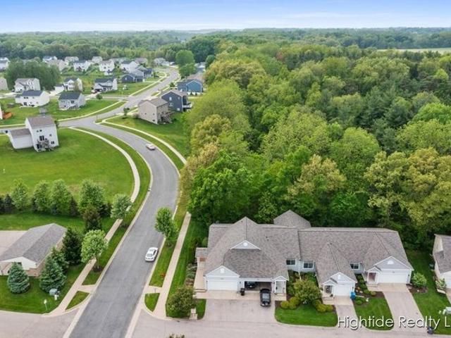 621 Wren Ct, Middleville, MI 49333
