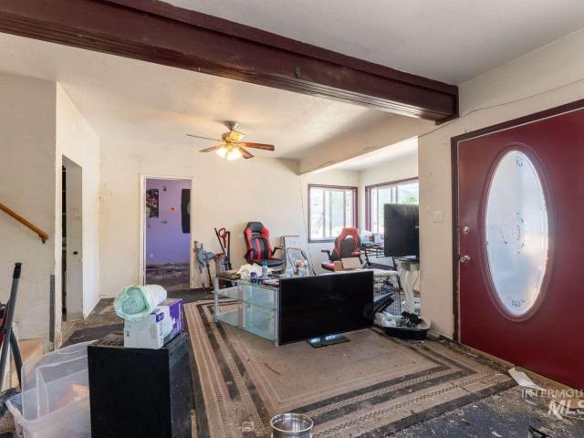 621 Teddy Ave