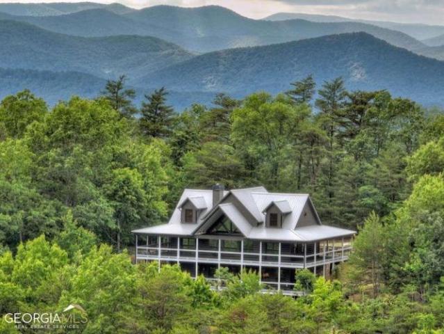 621 Timber Wood Dr, Blue Ridge, GA 30513