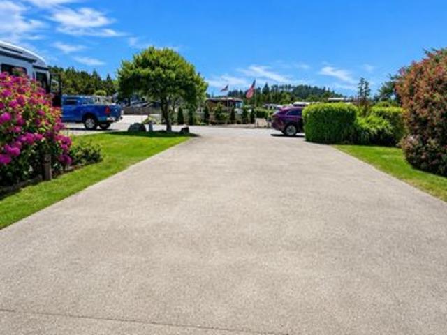6225 N Coast Hwy # 16, Newport, OR 97365