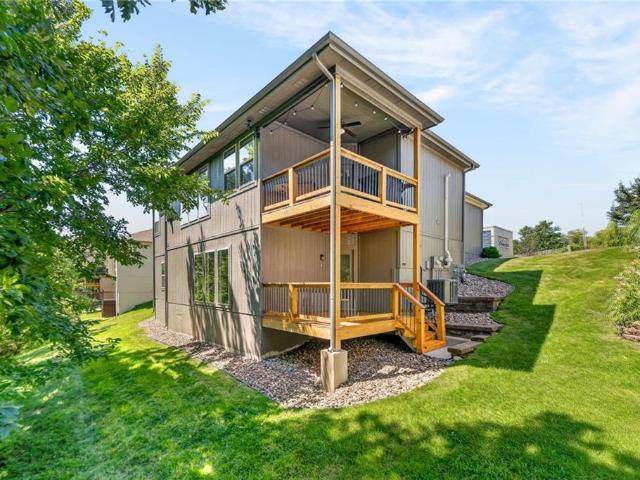 6229 N Green Hills Lane
