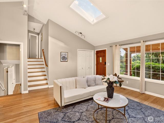 6229 NE 196th Street