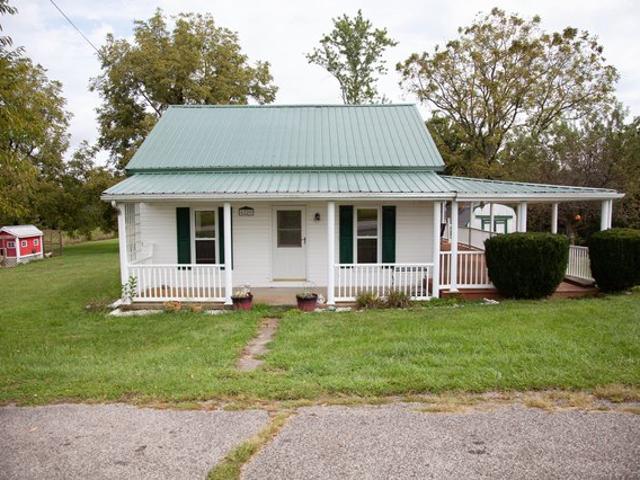 6229 Willow Lenoxburg Rd, Foster, KY 41043