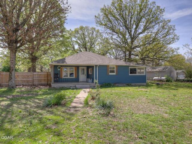 6220 Gateway Drive, Joplin, MO 64804
