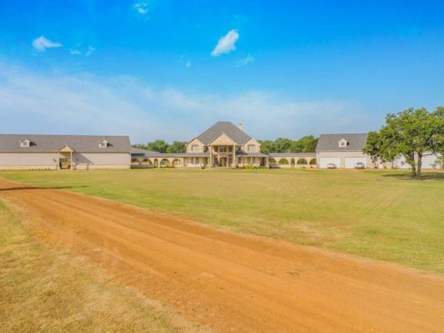 6220 Interstate Highway 30 E, Sulphur Springs, TX 75482