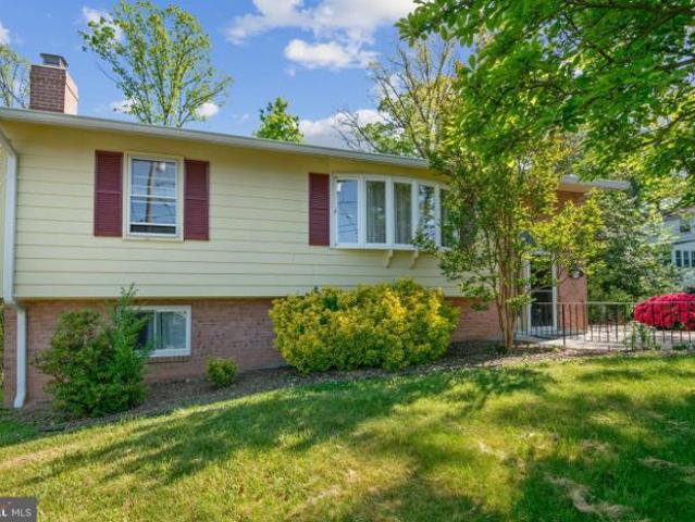 6220 Quebec Pl, Berwyn Heights, MD 20740