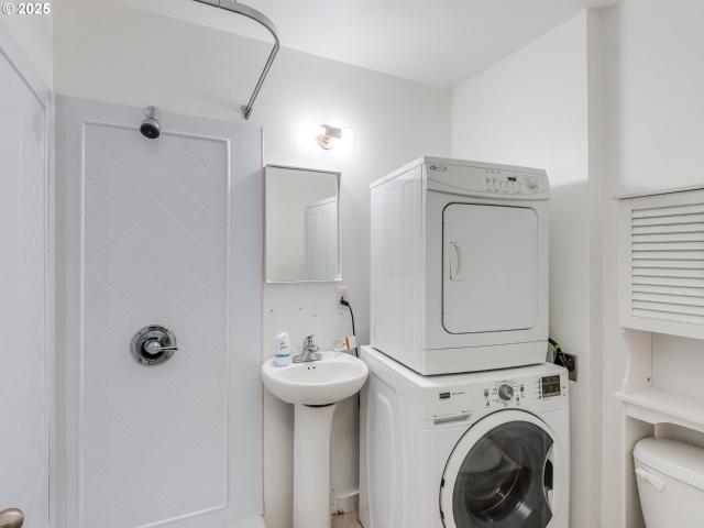 6220 SW Capitol Hwy, Unit 7, Portland, OR 97239 | MLS #441507