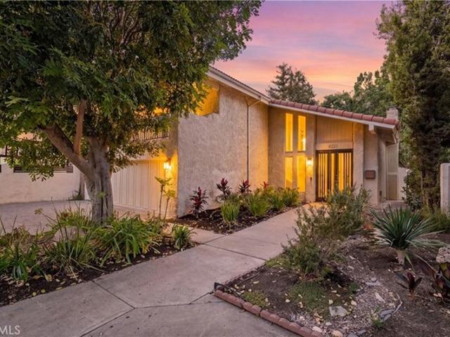 6221 Mammoth Ave, Valley Glen, CA 91401