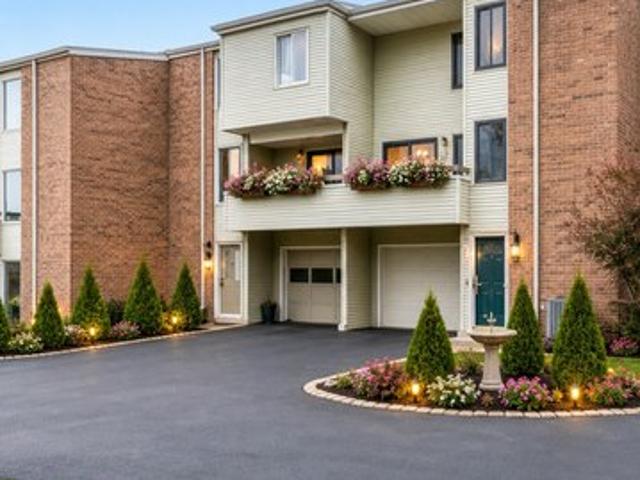 6221 Acropolis Drive Se Condominium Hls Unit Forest, Grand Rapids, MI 49546