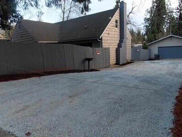 6221 S 129th St, Seattle, WA 98178