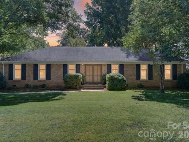 6221 Woodbridge Rd, Charlotte, NC 28227