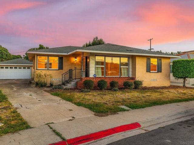 6223 Mesita Dr, San Diego, CA 92115