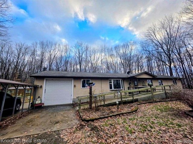 6223 Hasco Rd, Tuscola, MI 48768