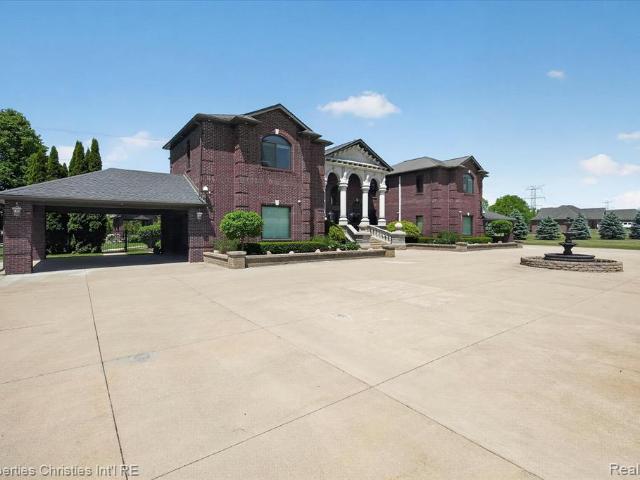 6223 Valleyfield Drive