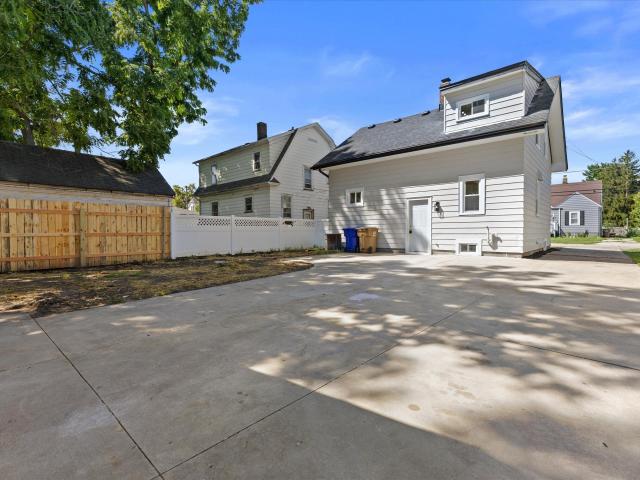 6223 37th Ave