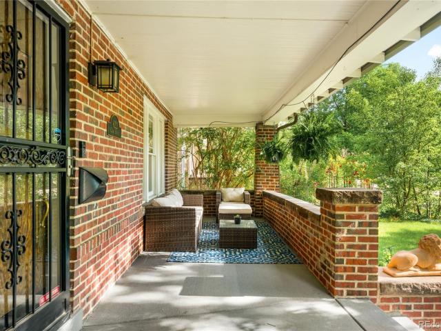 622 Cook Street