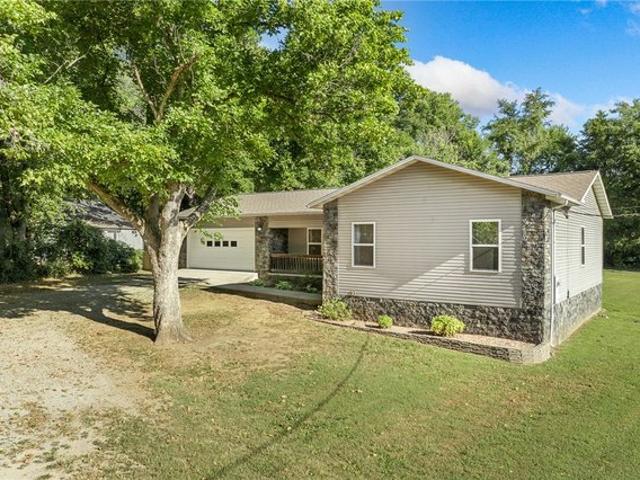 622 Church Ave, Berryville, AR 72616