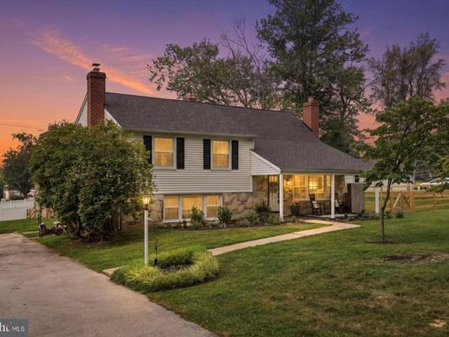622 Deaver Dr, Blue Bell, PA 19422
