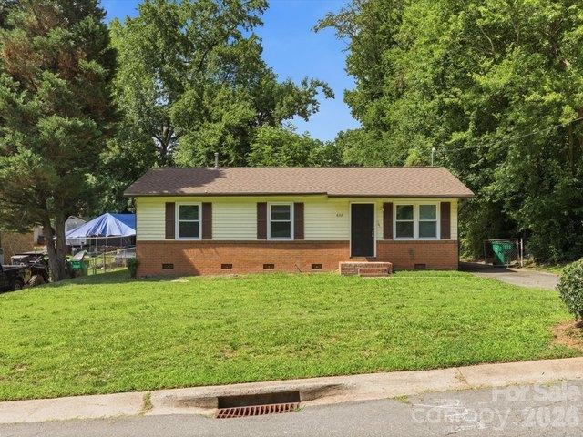 622 Dunbrook Ln, Charlotte, NC 28217