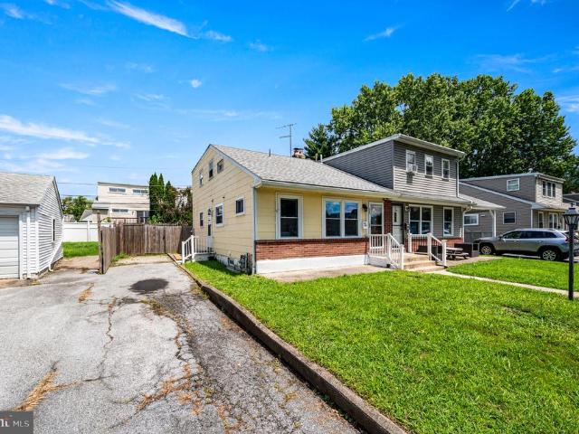 622 E Winona Avenue