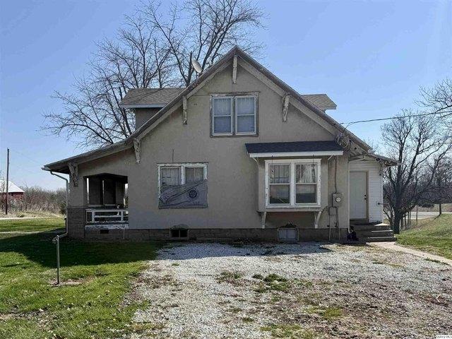 622 E Center St, Loraine, IL 62349