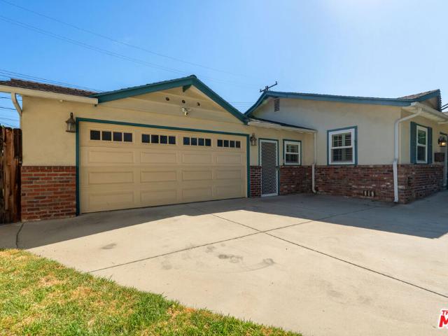 622 E Sandra Avenue