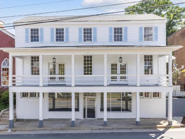 622 Front St