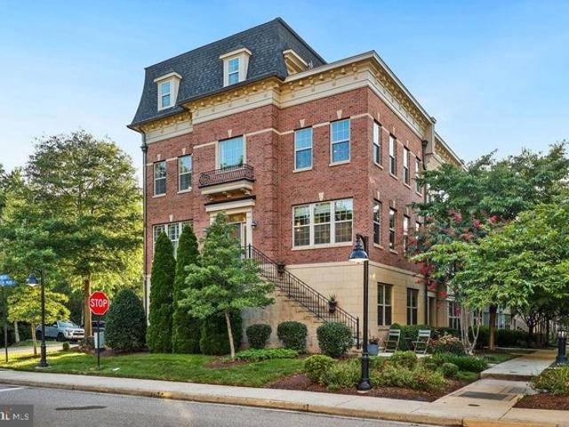 622 Overlook Park Dr Unit 87, Oxon Hill, MD 20745