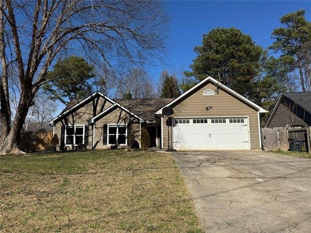 622 Marble Arch Ave, Lawrenceville, GA 30046