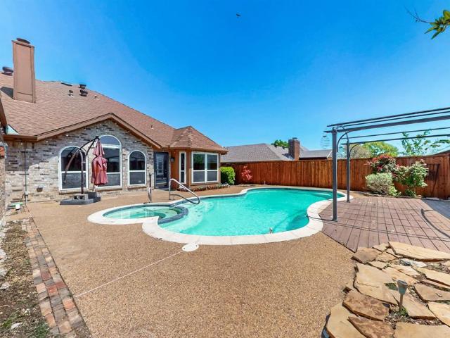 622 Meadowcrest Drive