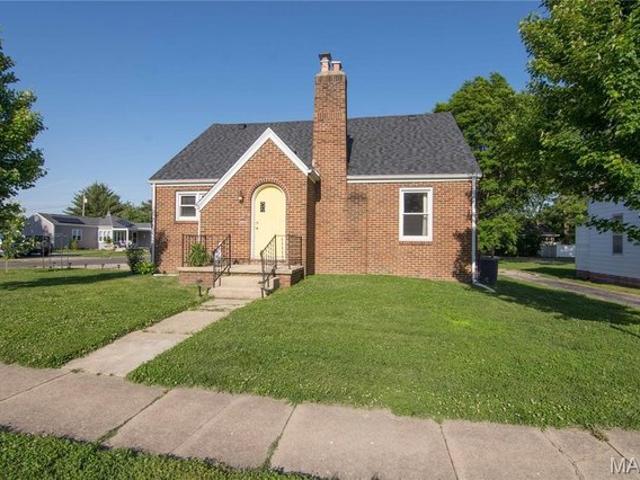 622 N 8th St, Vandalia, IL 62471