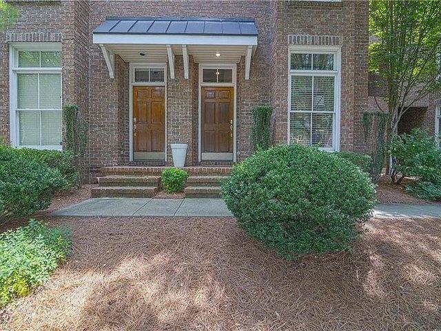 622 N Elm St, Greensboro, NC 27401