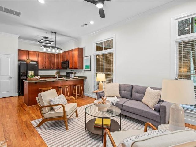 622 N Elm Street #H