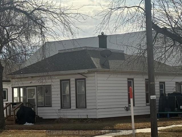 622 N Sycamore St, Grand Island, NE 68801