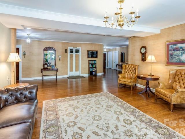 622 S Haywood Street # 102